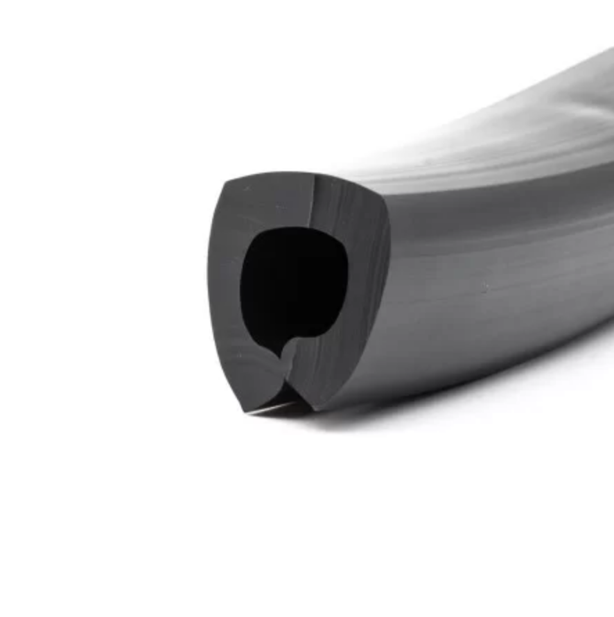 Fenderliste 7170 Sort – Marinelageret.dk